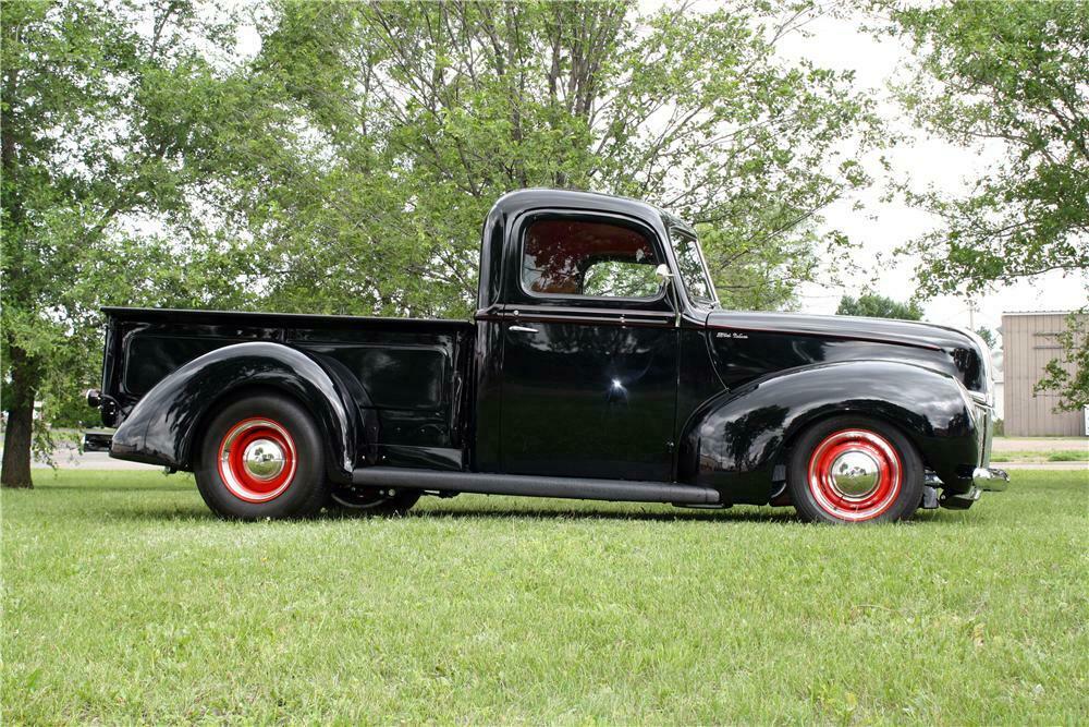1941 FORD CUSTOM PICKUP - Side Profile - 157744