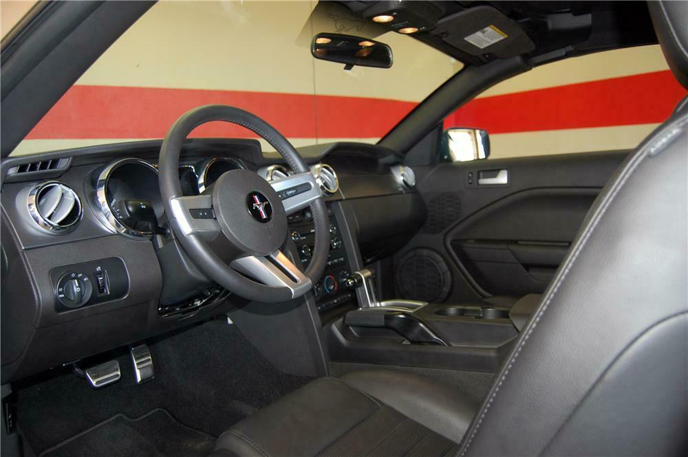 2008 SHELBY GT BARRETT-JACKSON EDITION - Interior - 157850