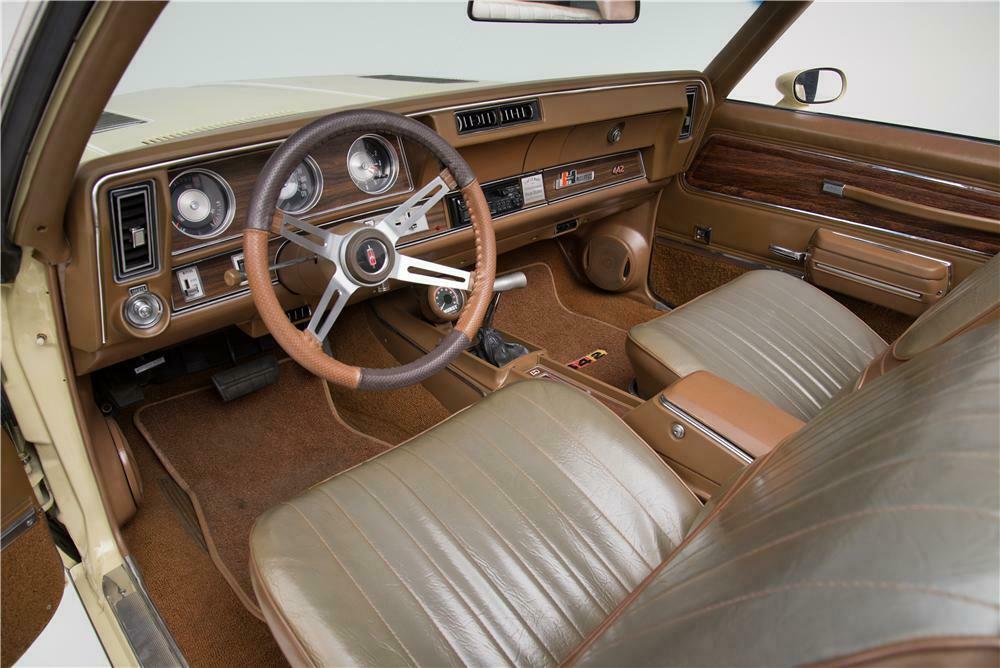 1972 OLDSMOBILE 442 CONVERTIBLE - Interior - 160957