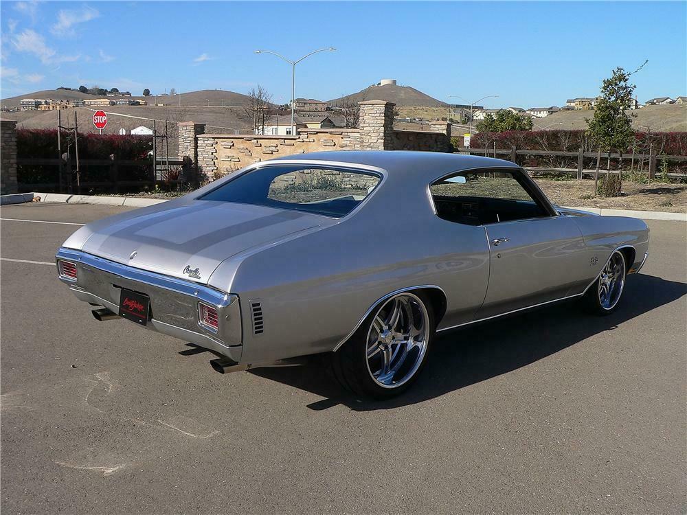 1970 CHEVROLET CHEVELLE MALIBU CUSTOM 2 DOOR COUPE - Rear 3/4 - 161028