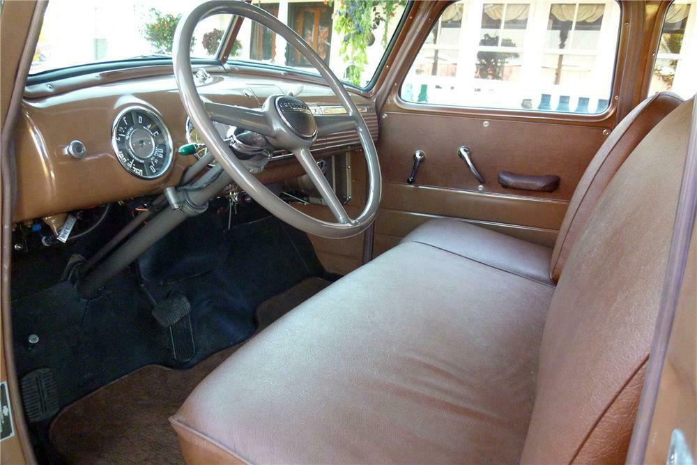 1949 CHEVROLET SUBURBAN CUSTOM SUV - Interior - 161234