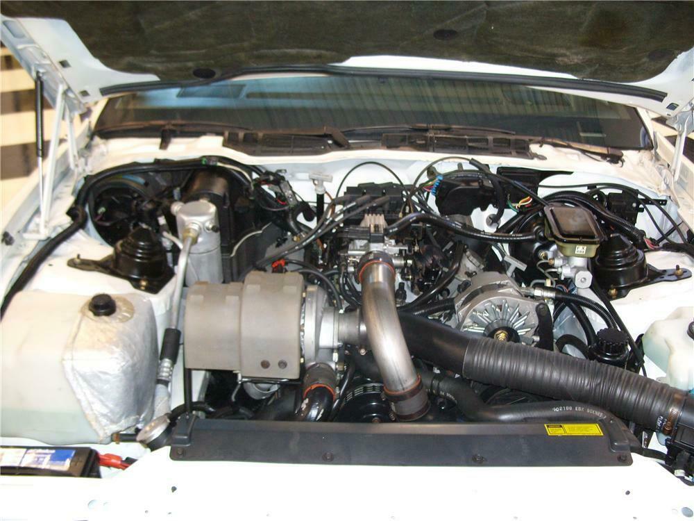 1989 PONTIAC FIREBIRD TRANS AM 20TH ANNIVERSARY COUPE - Engine - 161252
