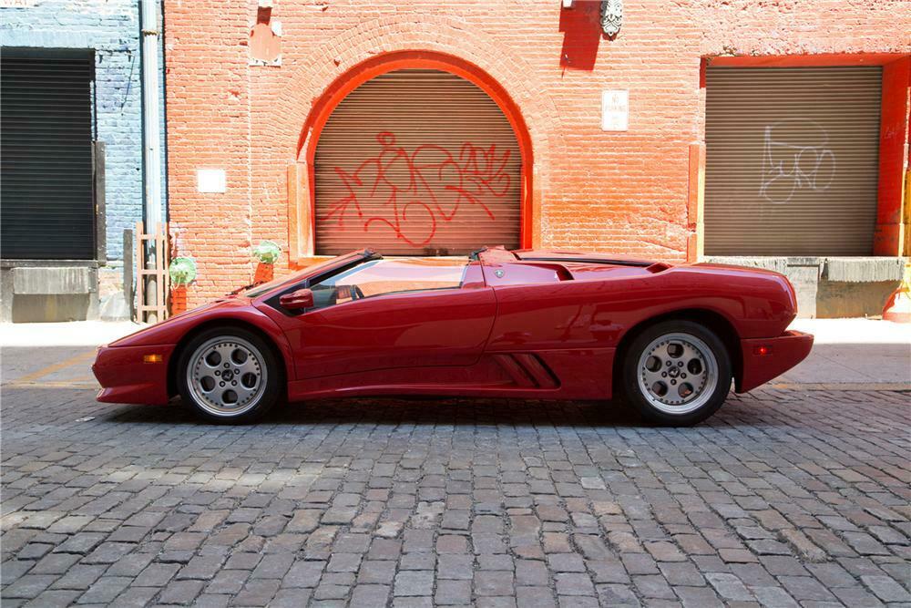 1997 LAMBORGHINI DIABLO VT ROADSTER - Side Profile - 161447