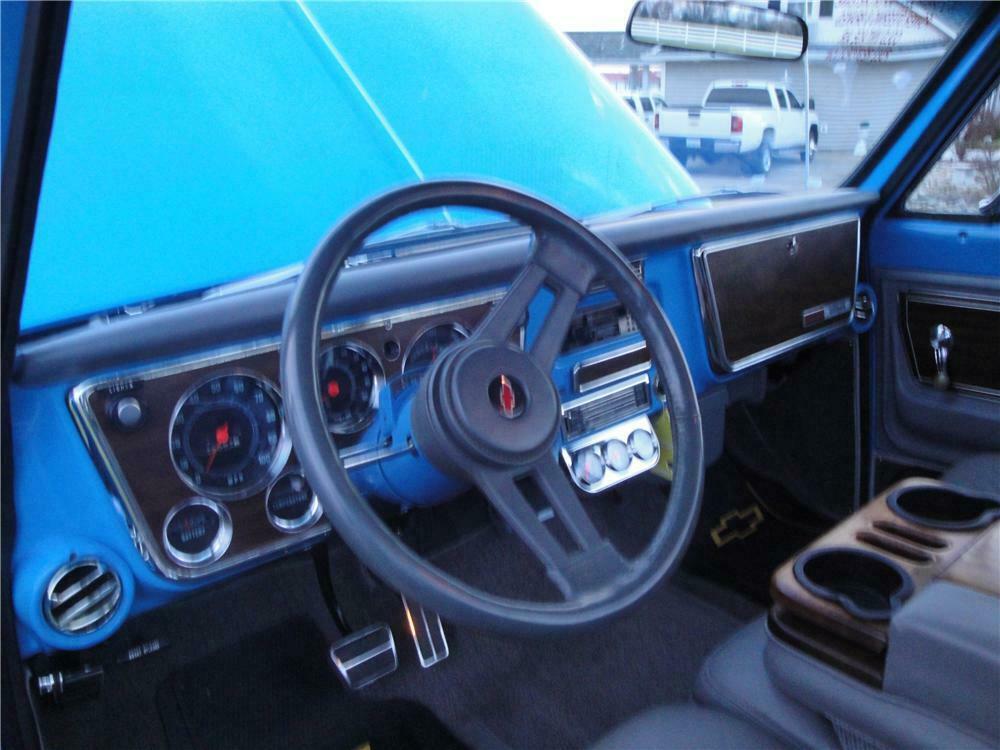 1972 CHEVROLET CHEYENNE CUSTOM PICKUP - Interior - 161679