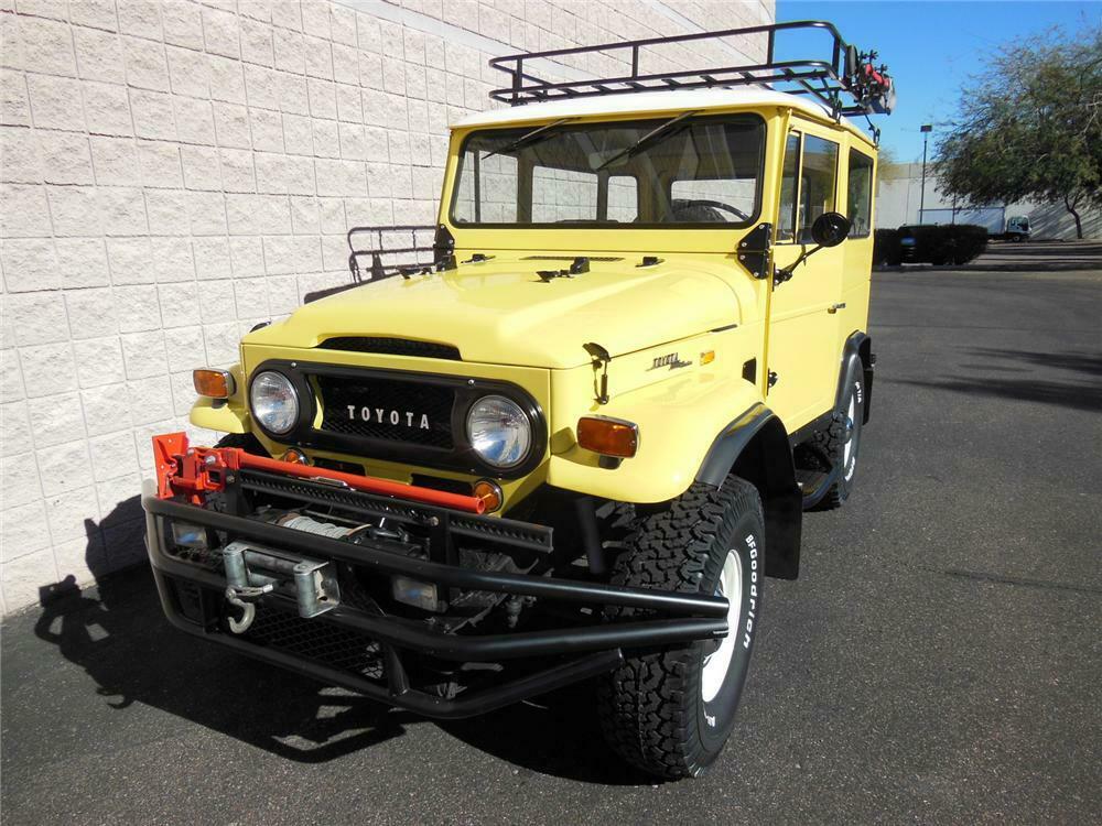 1969 TOYOTA LAND CRUISER FJ-40 - Front 3/4 - 161985