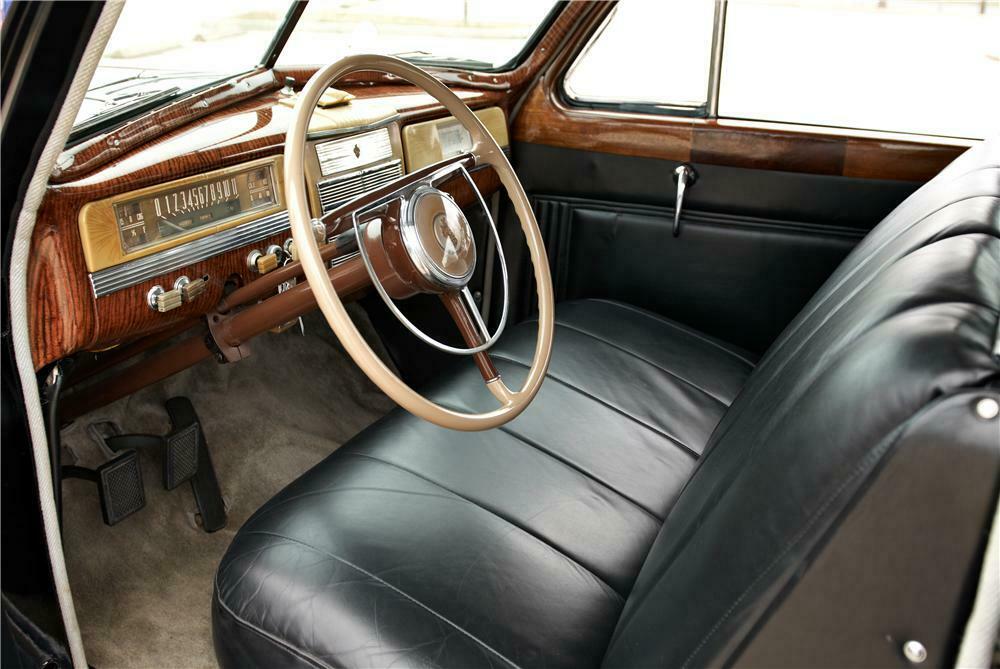 1941 PACKARD CUSTOM SUPER 8 TOURING L - Interior - 162348
