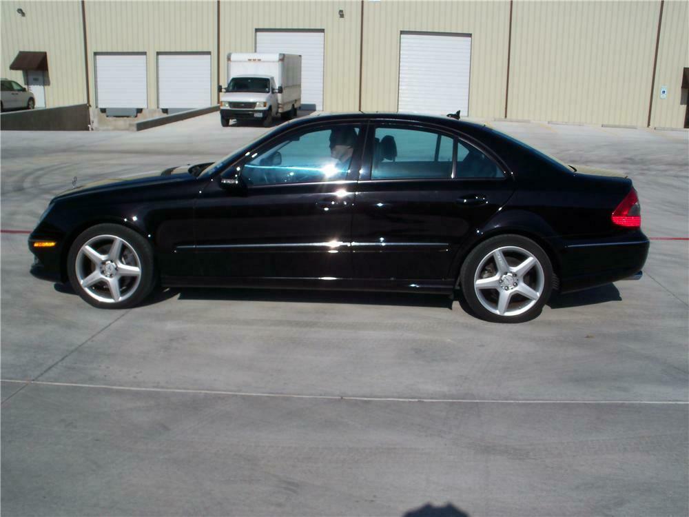 2009 MERCEDES-BENZ E350 4 DOOR SEDAN - Side Profile - 170118