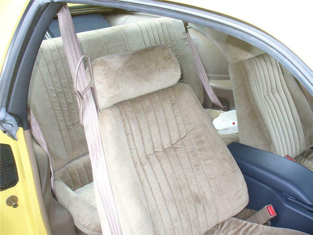 1992 PONTIAC FIREBIRD FORMULA 2 DOOR COUPE - Interior - 170215