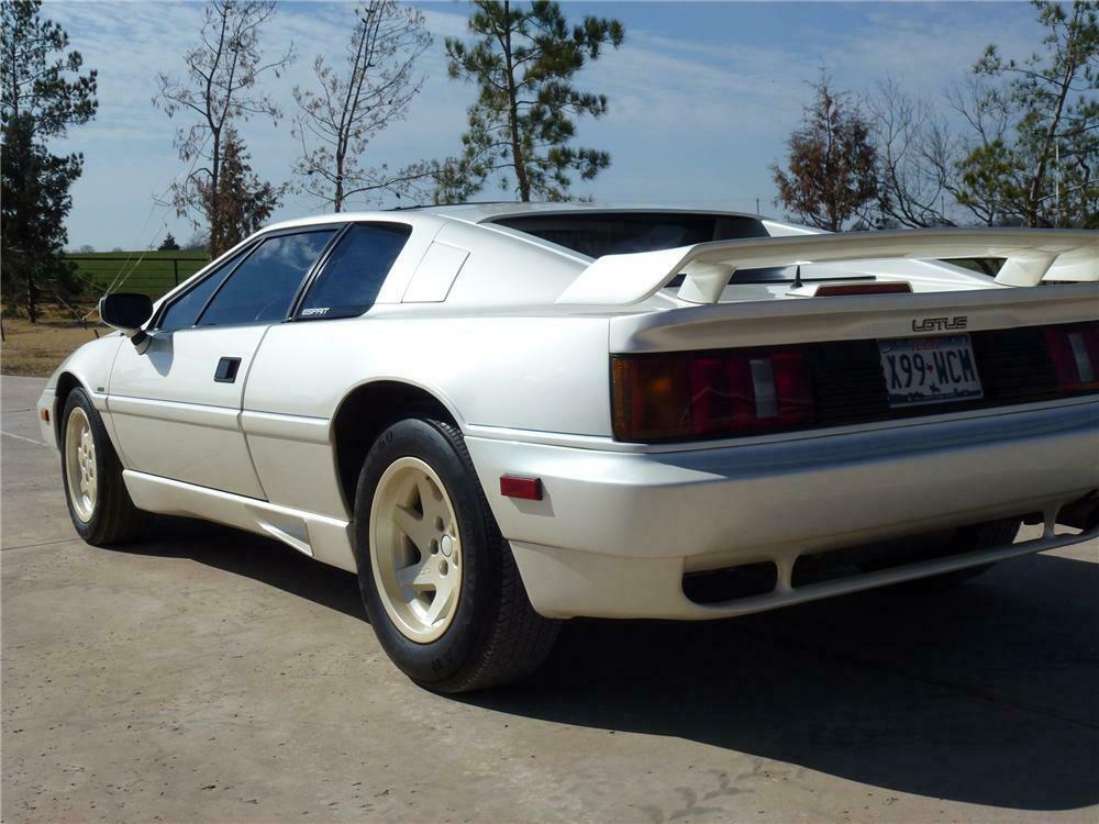 1988 LOTUS ESPRIT 2 DOOR COUPE - Rear 3/4 - 170231