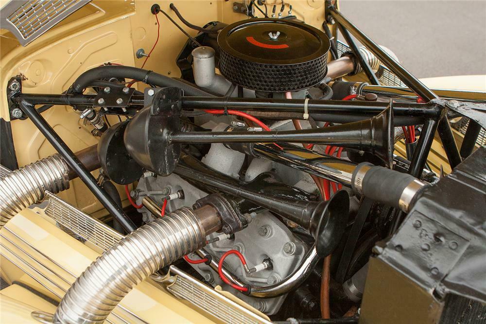 1937 CORD 812 PHAETON - Engine - 170264