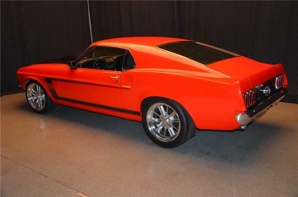 1969 FORD MUSTANG CUSTOM FASTBACK - Rear 3/4 - 170369