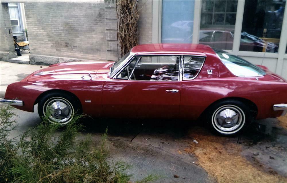1963 STUDEBAKER AVANTI 2 DOOR SEDAN - Front 3/4 - 174511