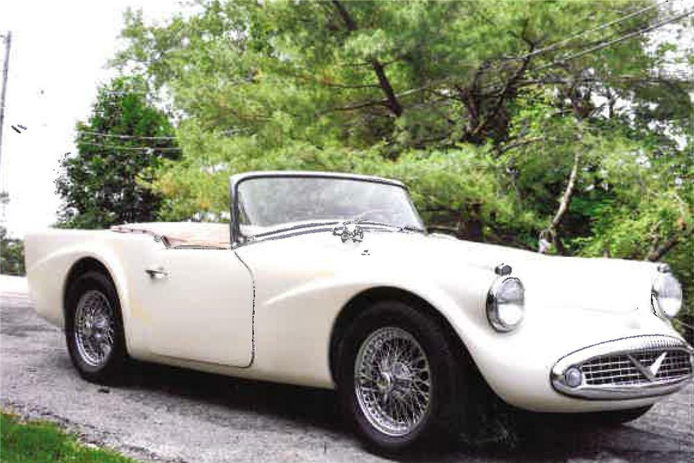 1961 DAIMLER SP 250 ROADSTER - Front 3/4 - 176999