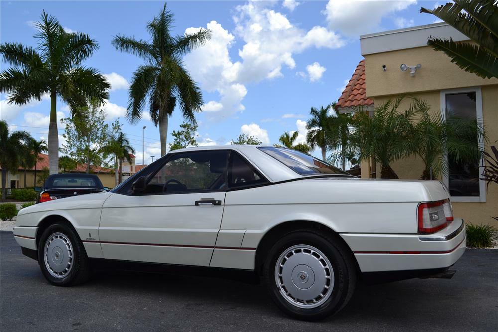 1989 CADILLAC ALLANTE CONVERTIBLE - Rear 3/4 - 177026