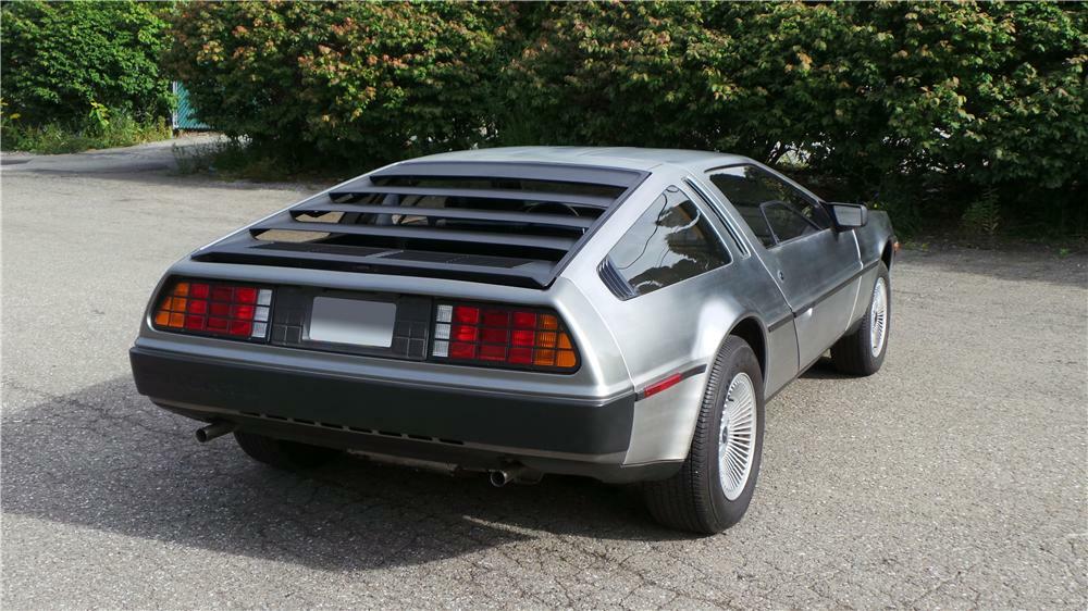 1981 DELOREAN DMC-12 2 DOOR COUPE - Rear 3/4 - 177054