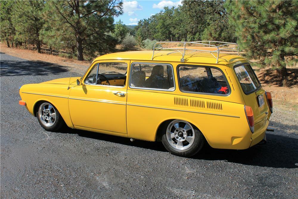 1971 VOLKSWAGEN SQUAREBACK CUSTOM STATION WAGON - Rear 3/4 - 177371