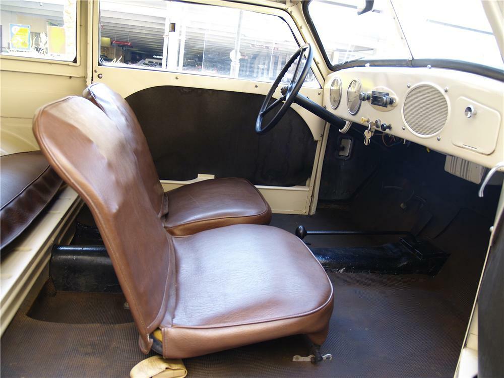 1948 CROSLEY 2 DOOR STATION WAGON - Interior - 177388