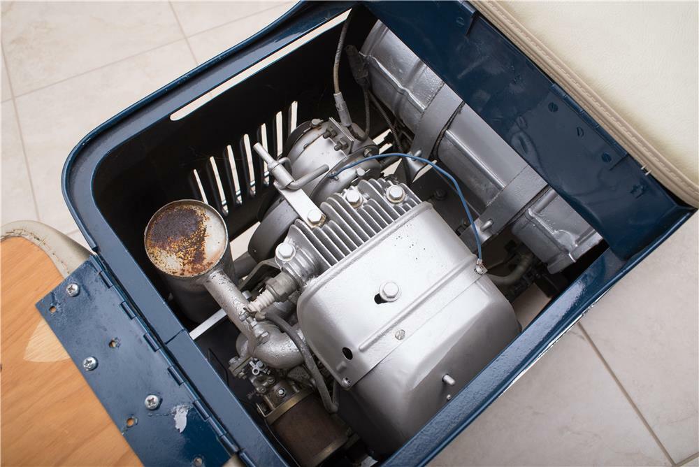 1947 CUSHMAN PACEMAKER SCOOTER - Engine - 178594