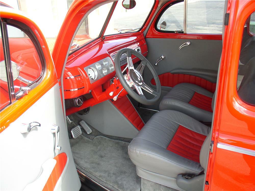 1940 FORD CUSTOM COUPE - Interior - 180652