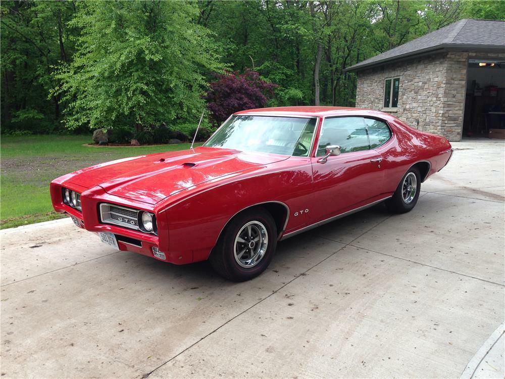 1969 PONTIAC GTO - Front 3/4 - 180780