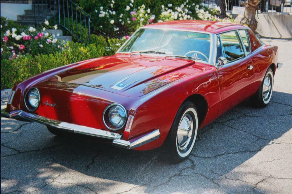 1963 STUDEBAKER AVANTI - Front 3/4 - 180914