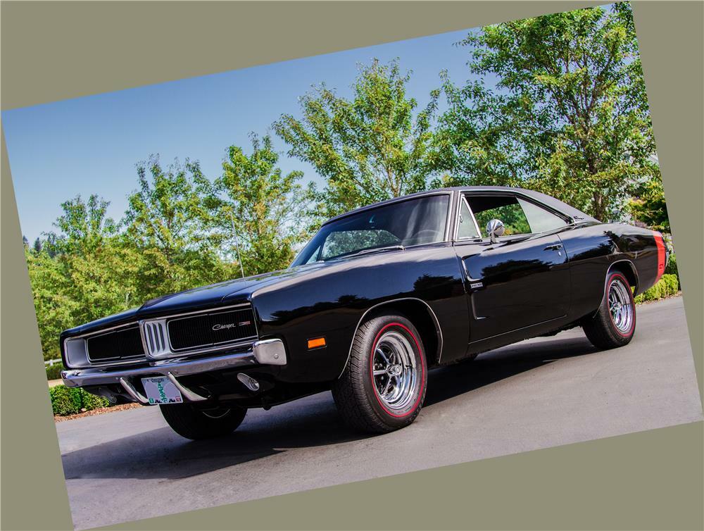 1969 DODGE CHARGER CUSTOM RE-CREATION - Front 3/4 - 181039
