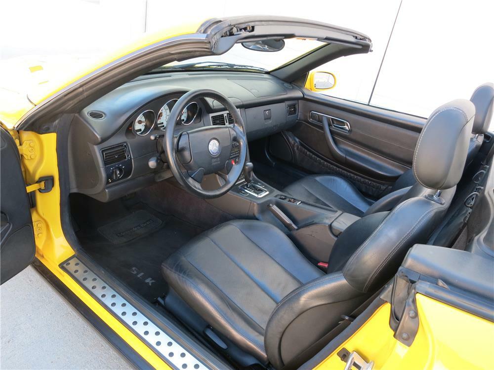 1998 MERCEDES-BENZ SLK230 CONVERTIBLE - Interior - 181045