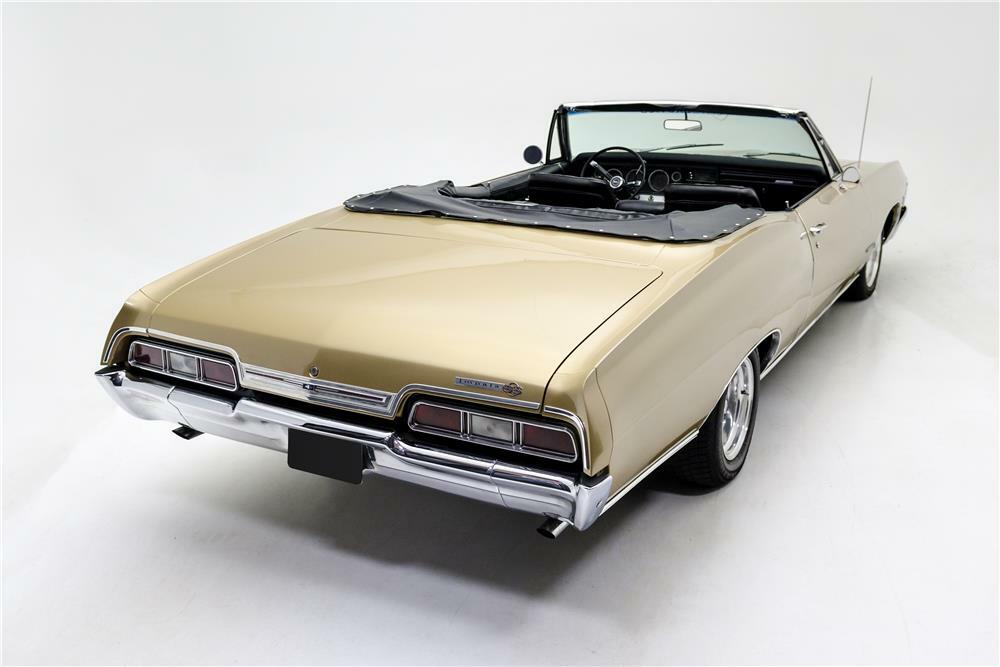 1967 CHEVROLET IMPALA SS - Rear 3/4 - 181092