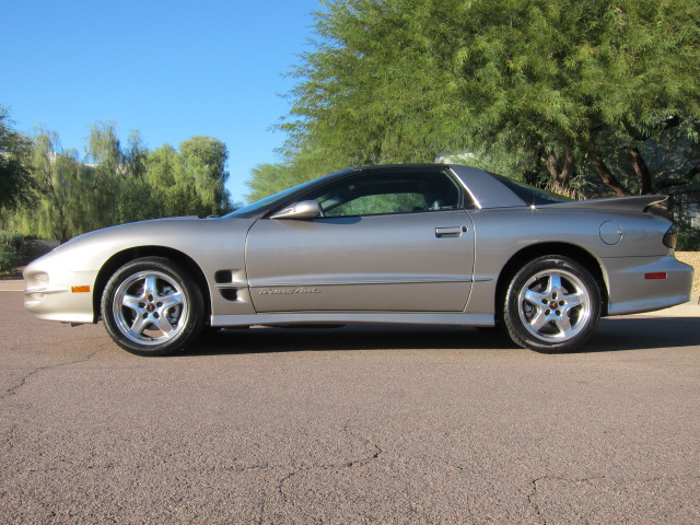 2002 PONTIAC FIREBIRD TRANS AM - Side Profile - 181554