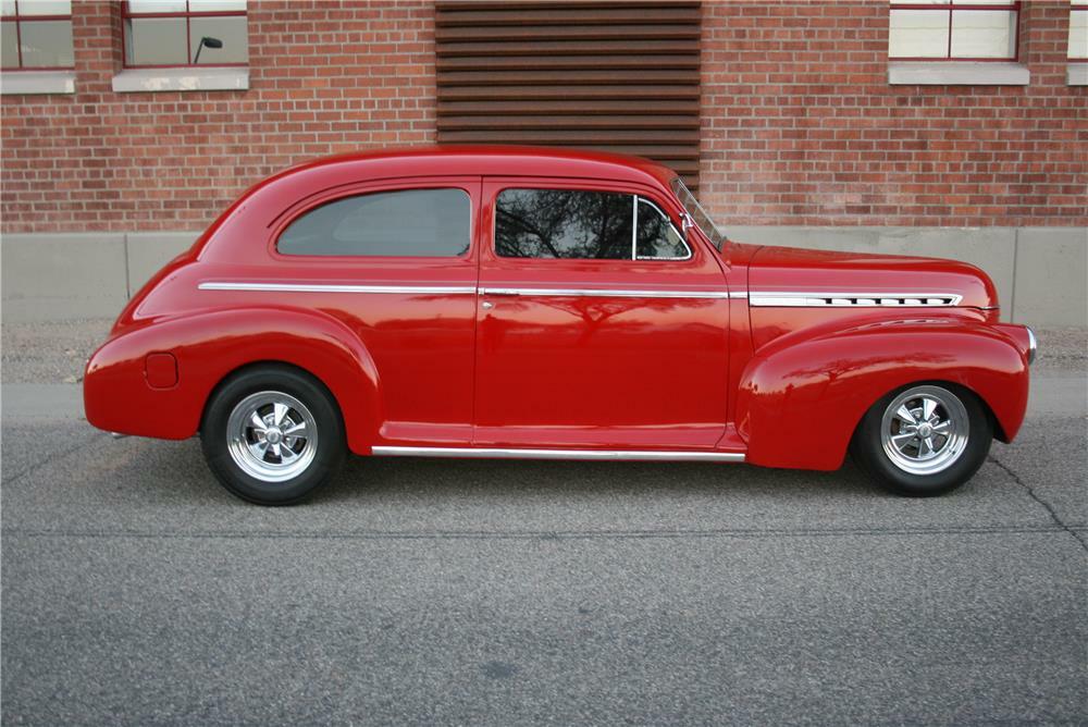 1941 CHEVROLET CUSTOM 2 DOOR SEDAN - Side Profile - 181571