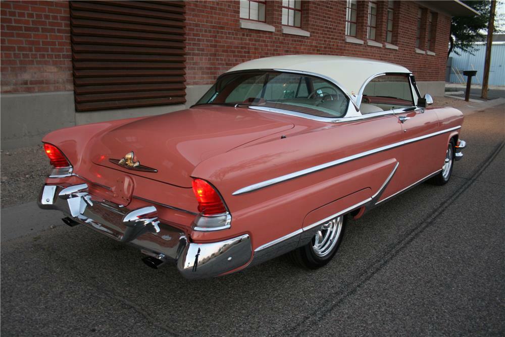 1955 LINCOLN CAPRI CUSTOM - Rear 3/4 - 181790