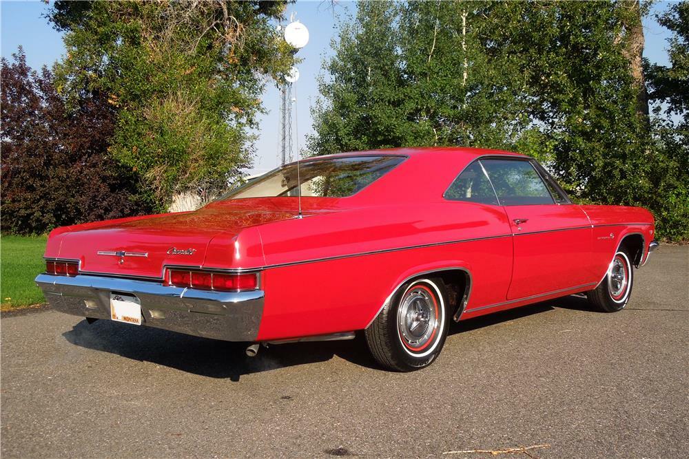 1966 CHEVROLET IMPALA - Rear 3/4 - 182463