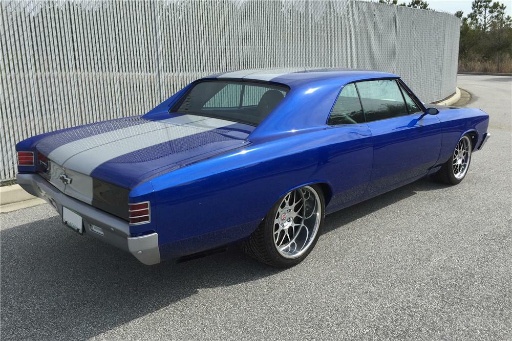 1967 CHEVROLET CHEVELLE SS CUSTOM - Rear 3/4 - 183770