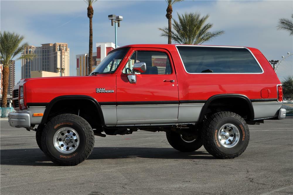 1992 DODGE RAMCHARGER CUSTOM SUV - Side Profile - 184221