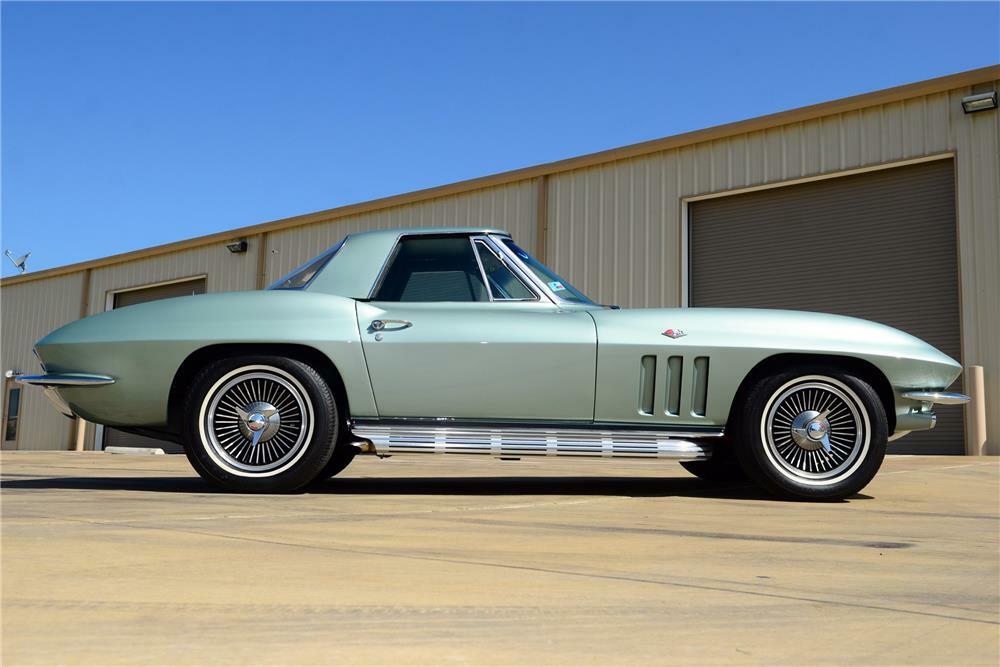1966 CHEVROLET CORVETTE CONVERTIBLE - Side Profile - 185575