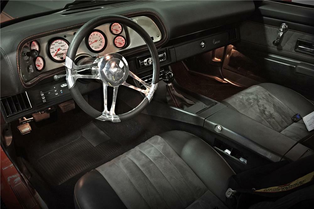 1971 CHEVROLET CAMARO CUSTOM - Interior - 185650