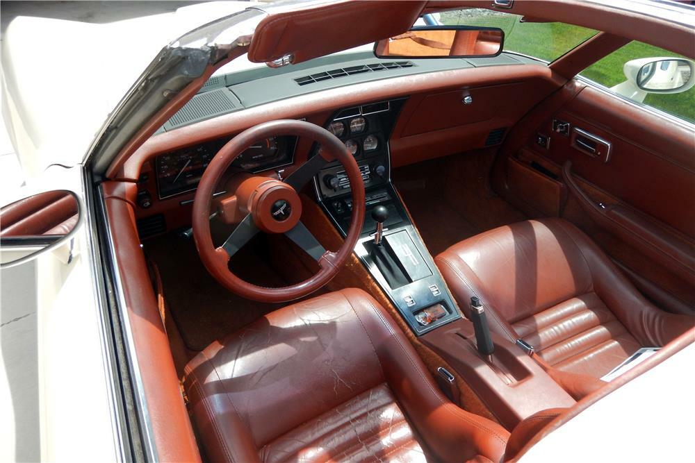 1981 CHEVROLET CORVETTE T-TOP - Interior - 185694