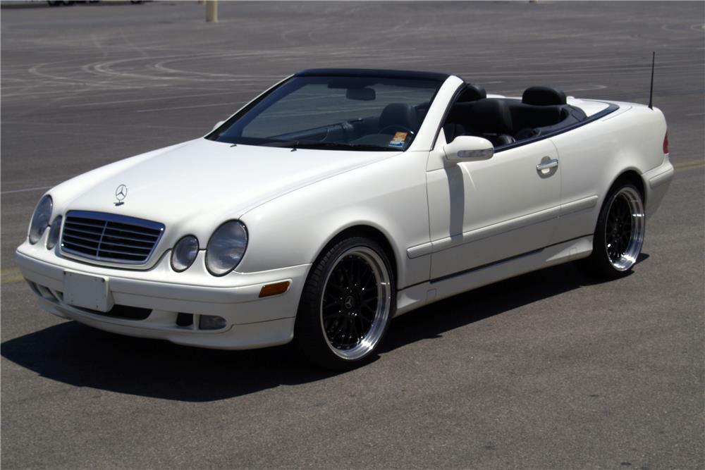 2003 MERCEDES BENZ CLK 320 CONVERTIBLE Front 3 4 185801