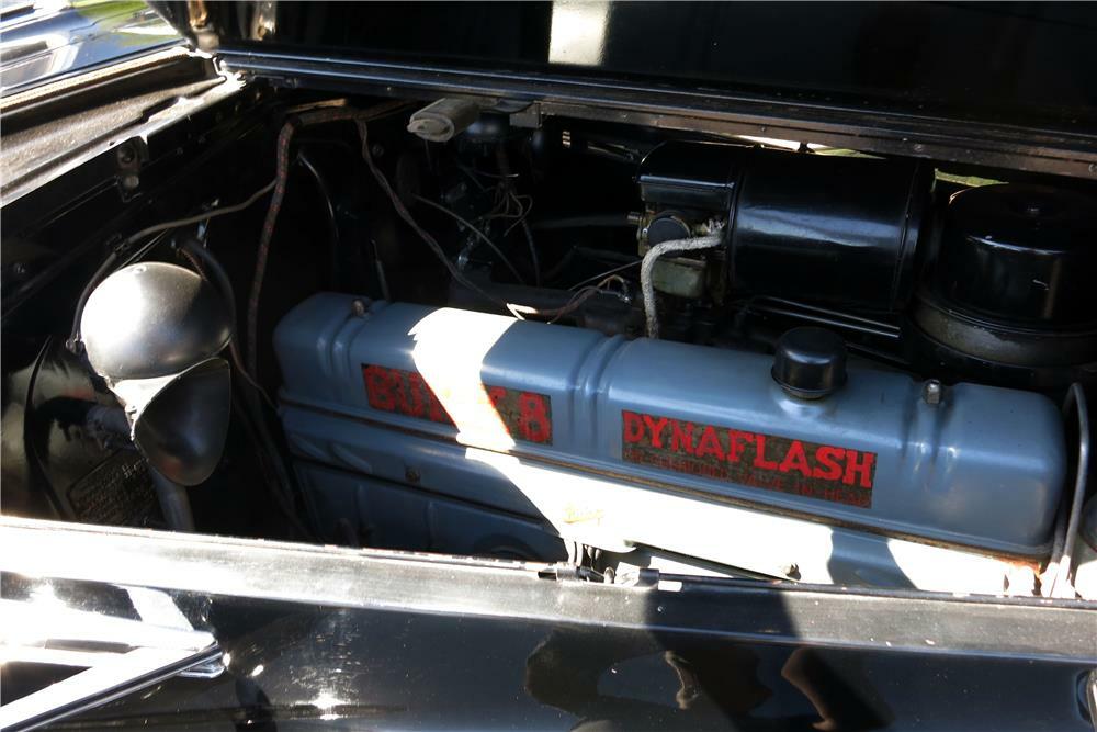 1939 BUICK ROADMASTER SERIES 80 TOURING SEDAN - Engine - 185875