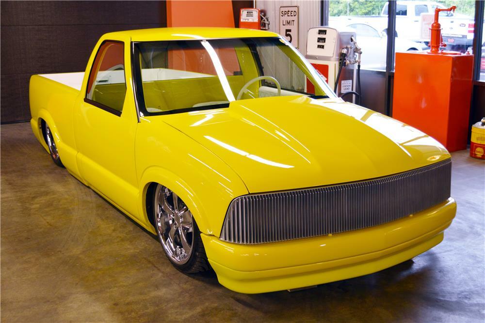 1997 CHEVROLET S-10 CUSTOM PICKUP - Front 3/4 - 187027