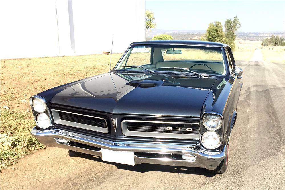 1965 PONTIAC GTO - Rear 3/4 - 187056