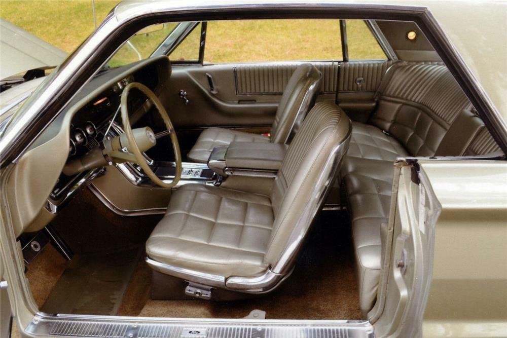 1966 FORD THUNDERBIRD - Interior - 187251