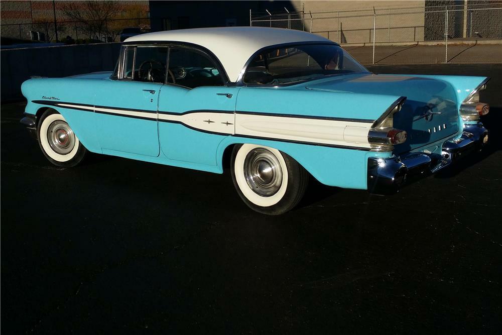 1957 PONTIAC CHIEFTAIN 4 DOOR SEDAN - Rear 3/4 - 187457