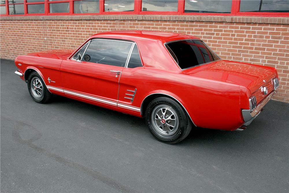 1966 FORD MUSTANG - Rear 3/4 - 187707