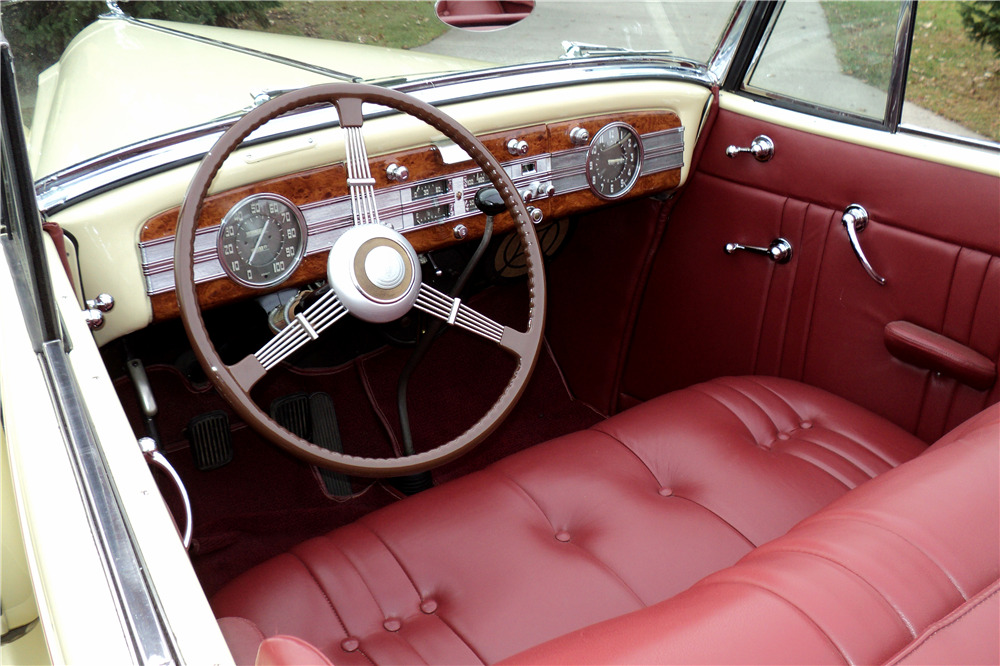 1937 PACKARD 120 STRAIGHT-8 CONVERTIBLE SEDAN - Interior - 188933