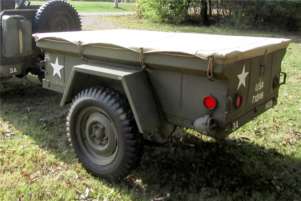 1952 CUSTOM ARMY TRAILER - Front 3/4 - 189163