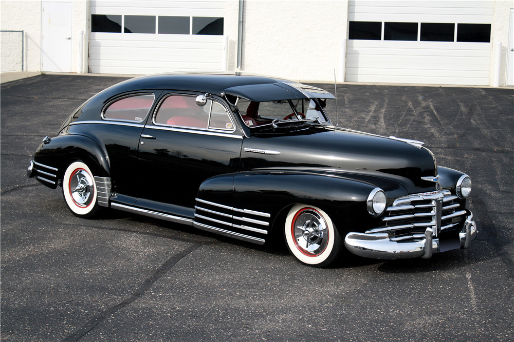 1948 CHEVROLET FLEETLINE CUSTOM SEDAN - Front 3/4 - 189233