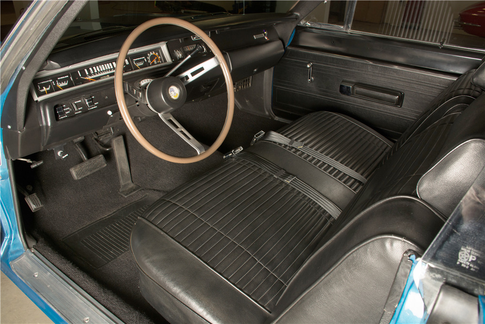 1969 PLYMOUTH ROAD RUNNER - Interior - 189300