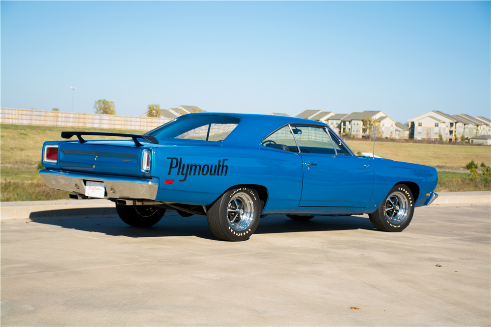 1969 PLYMOUTH ROAD RUNNER - Rear 3/4 - 189300