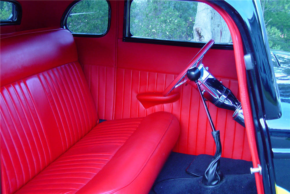 1934 FORD 5-WINDOW CUSTOM COUPE - Interior - 189500